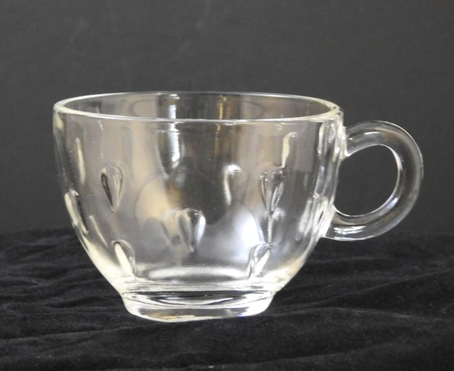 VINTAGE HAZEL ATLAS Discontinue Clear Glass Informal Teardrop Snack Cup ... VINTAGE HAZEL ATLAS Discontinue Clear Glass Informal Teardrop Snack Cup ...