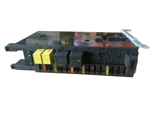 MERCEDES SLK R171 04-11, Fuse box SAM control module unit A1715450701 ...