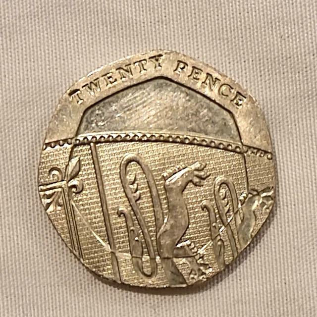 GENUINE RARE UNDATED 20p Coin, Royal Mint Error 2008, No Date 20 Pence ...