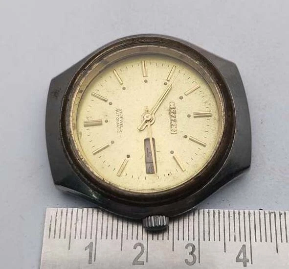 CITIZEN 8200 NON Working Watch Movement For parts & Repair Work O 35179 ...