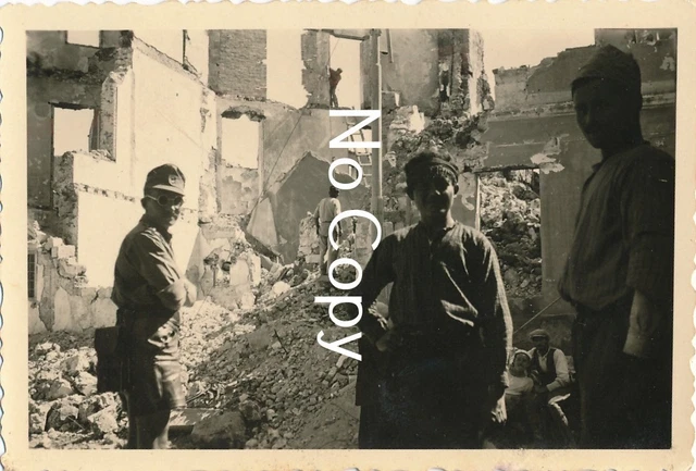 FOTO GEBIRGSJÄGER ABT. 95 Ruinen Zerstörung Chania Kania Kreta 1941 ...