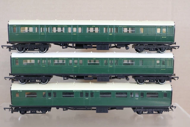 TRIANG HORNBY R749 R750 RAKE of 4 SOUTHERN SR COMPOSITE & BRAKE COACH ...