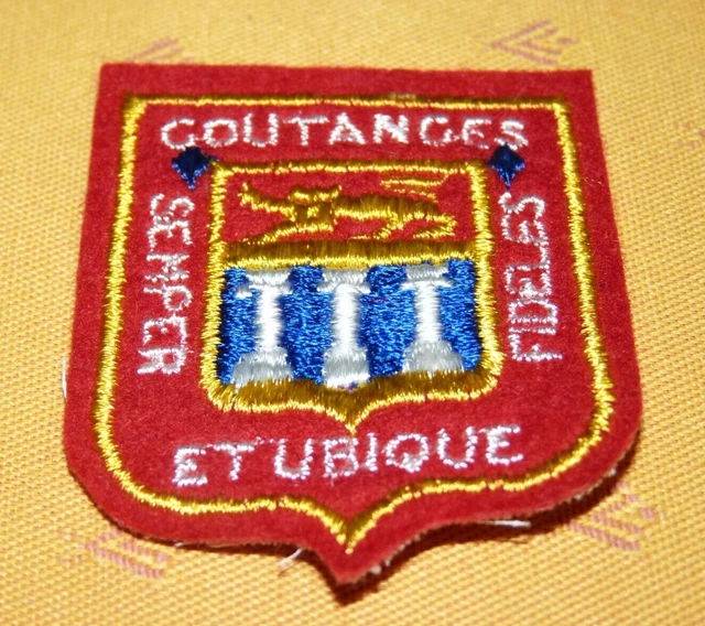 ANCIEN ÉCUSSON À coudre en feutre brodé blason de Coutances Neuf Vintage Patch EUR 5,00 ...