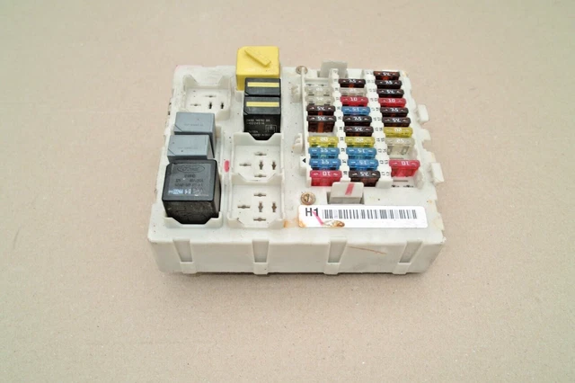 GENUINE FORD FOCUS Mk1 Bcm Body Control Module Fuse Box 2M5T14A073Bb £ ...