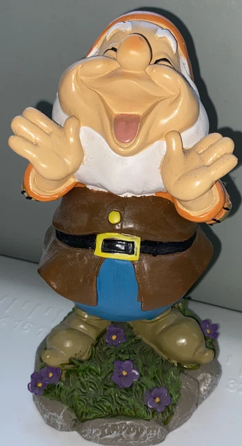 DISNEY SNOW WHITE &the Seven Dwarfs Happy Dwarf Garden Gnome Figurine ...