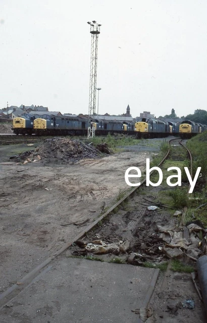 ORIGINAL 35MM RAILWAY SLIDE GENERAL VIEW CLASS 40s DIESELS AT CREWE ...