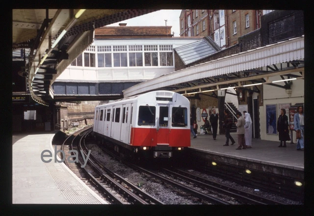 ORIGINAL 35MM SLIDE - London Underground 'D' Stock w/ Richmond service ...