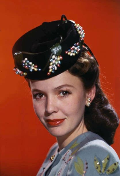 PORTRAIT OF ACTRESS Mary Anderson wearing a hat decorated with beads ...