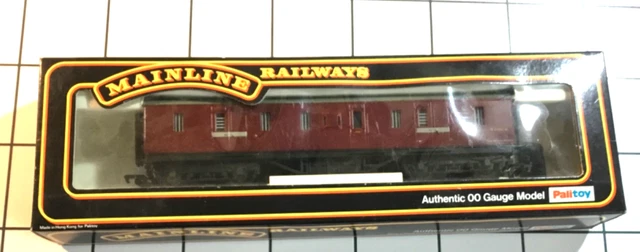 MAINLINE 937307 BG Parcels Van Coach 50’ BR Maroon number M31361M 00 ...