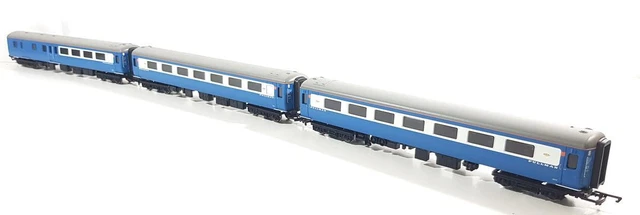 HORNBY OO CHINA - MINT SET OF 3, FM RAIL BLUE PULLMAN LIVERY Mk2 ...