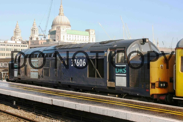 UK DIESEL TRAIN Railway Photograph Of Class 37 37606 Loco. Rm37-1504 £1 ...