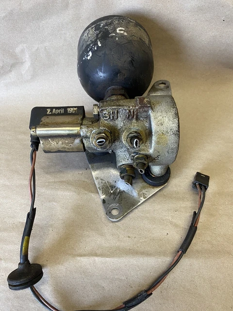 MERCEDES BENZ R129 W124 ASD Pressure Control Valve 1243503357 £80.00 ...