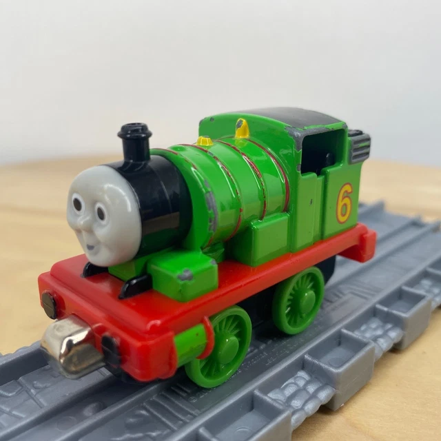 LEARNING CURVE THOMAS the Tank Engine Take Along Engine Percy 2002 £9. ...