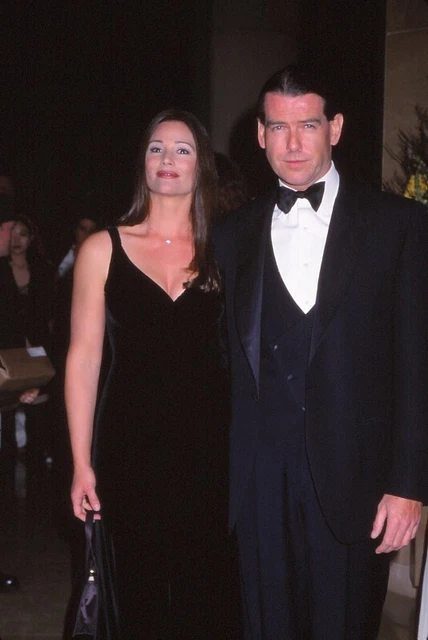 DIA PIERCE BROSNAN und Keely Shaye Smith 1996 KB-format Fotograf P14-27 ...