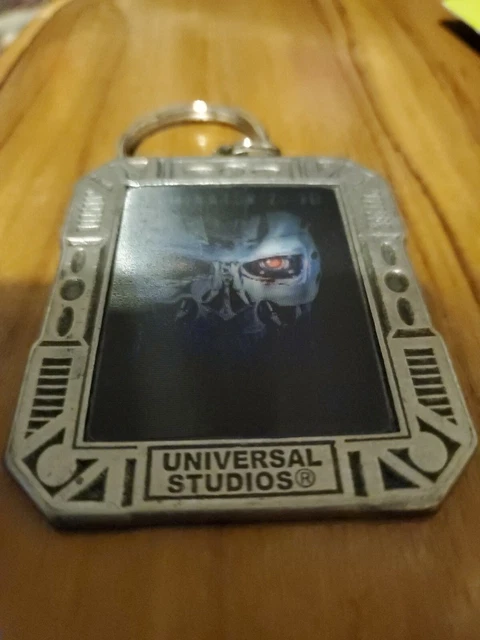 TERMINATOR 2 - 3D Battle Across Time Universal Studios Holographic Key ...