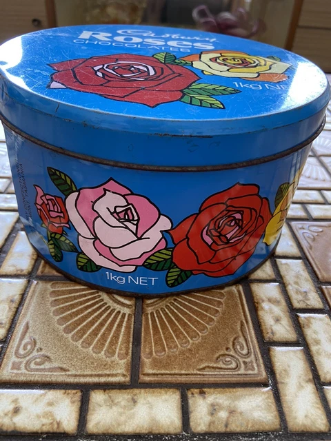 VINTAGE ANTIQUE CADBURY Roses Chocolates Tin 1kg Net Collectables Tin ...