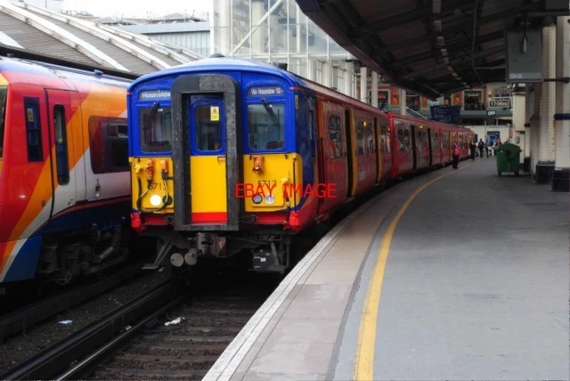 PHOTO WATERLOO Railway Statation Emu 5713 To Hounslow £1.85 - PicClick UK