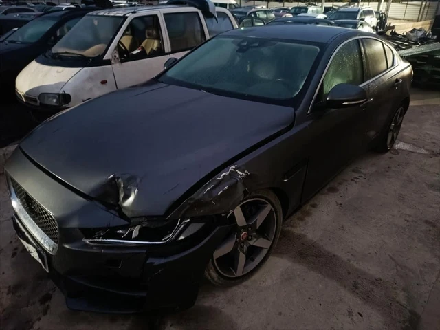 C2D45382 COMPRESSEUR CLIM pour JAGUAR XE Prestige 2016 1223272 EUR 183 ...