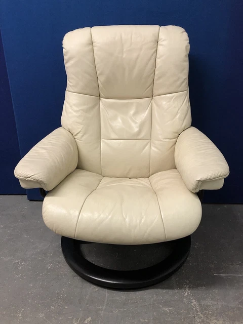 EKORNES STRESSLESS MAYFAIR Chair, Medium, Cream Leather Recliner Swivel ...