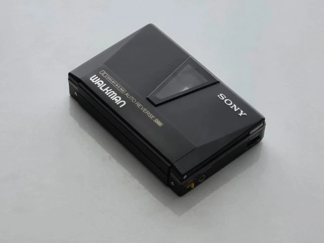 RARE VINTAGE SONY Walkman WM-550C Personal Cassette Tape Player Dolby B ...