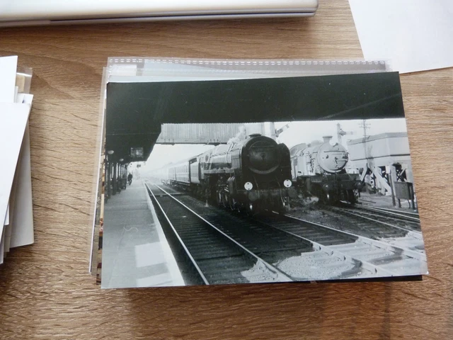 BRITISH RAILWAYS LOCOMOTIVE 70039 'Sir Christopher Wren' Broxbourne May ...