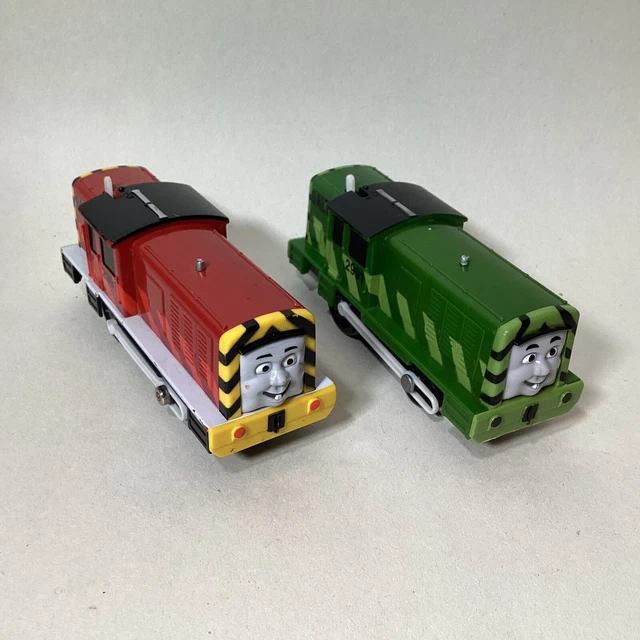 TRACKMASTER THOMAS THE Tank Engine Battery Working Trains Salty and ...