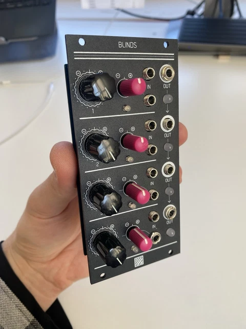 MUTABLE INSTRUMENTS BLINDS / Quad VCA Polarizer (clone) £102.64 ...