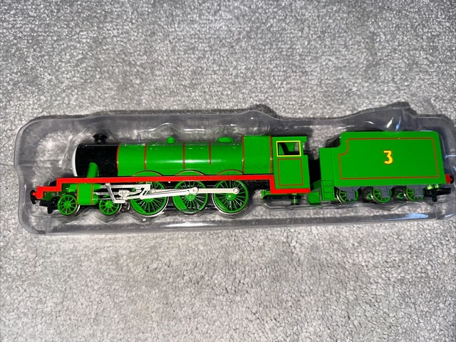 THOMAS AND FRIENDS Henry the Green Engine moving eyes Bachmann 58745 ...