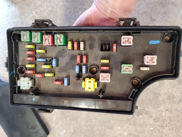 2006-2010 PT CRUISER Fuse Box Totally Integrated Power Module Tipm ...