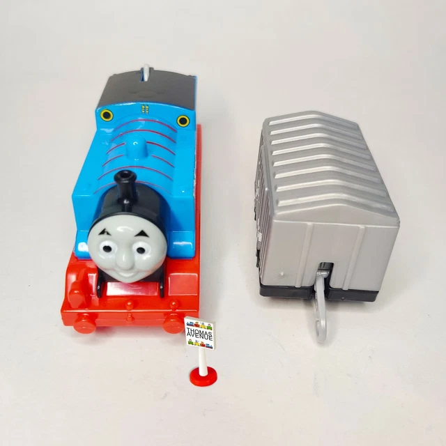 TOMY TRACKMASTER THOMAS & Friends ""Sodor Race Day Thomas"" Funzionante ...