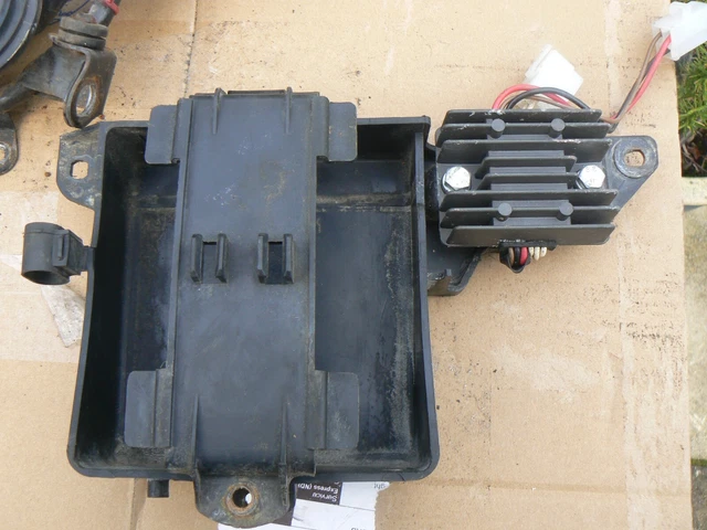 YAMAHA RD 125 lc mk1 battery box £40.00 - PicClick UK