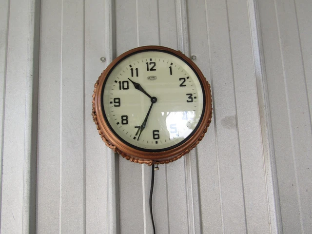 METAMEC WALL CLOCK Bakelite Electric Made in England Vintage $175.00 ...