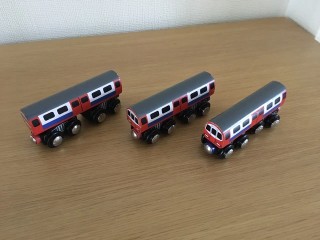 WOODEN THOMAS THE tank engine train set 3 underground express coaches ...