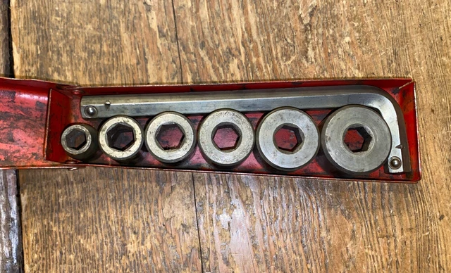 VINTAGE BRITOOL NO3 SOCKET SET WAR FINISH BRITISH MADE GARAGE MECHANIC ...