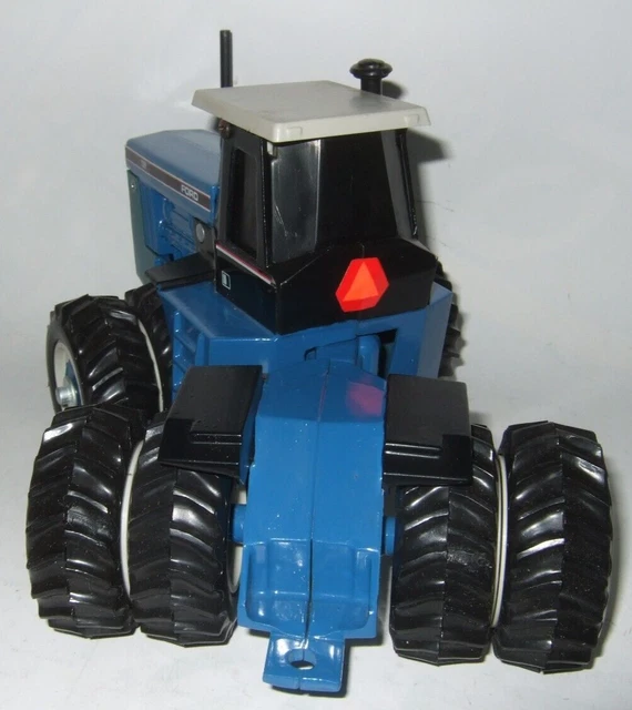 FORD (VERSATILE) 1156 SCALE MODELS # 340 model tractor toy 1:32 ...