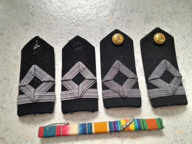 ORIGINAL WW2 RN WRNS officer shoulder boards & ribbon bar £10.00 ...