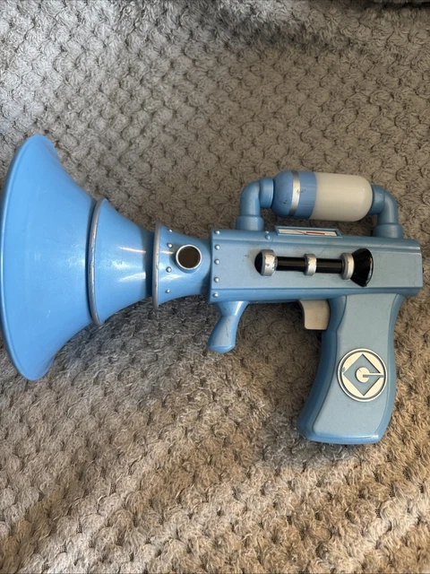 DESPICABLE ME FART Gun Minions Fart Blaster Lights & Sounds Thinkway ...