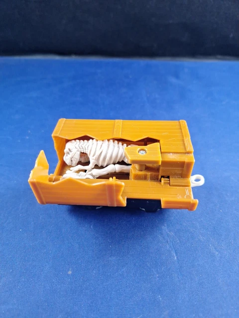 THOMAS & FRIENDS DINOSAUR HIT TOY TrackMaster Battery Car NOT WOKING ...