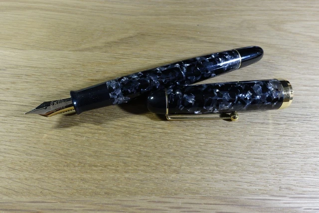 KATO SEISAKUSHO CELLULOID Fountain Pen 2500 Series Paraf Black $2,674. ...