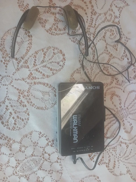 LETTORE DI CASSETTE vintage anni '80 Sony Walkman WM-AF22 per PARTI o RIPARAZIONE EUR 3,72 ...