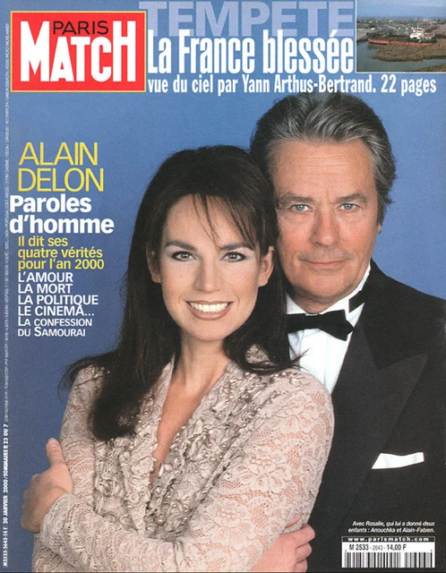 PARIS MATCH N° 2643 - Alain Delon chez lui à Douchy avec Rosalie (20 ...