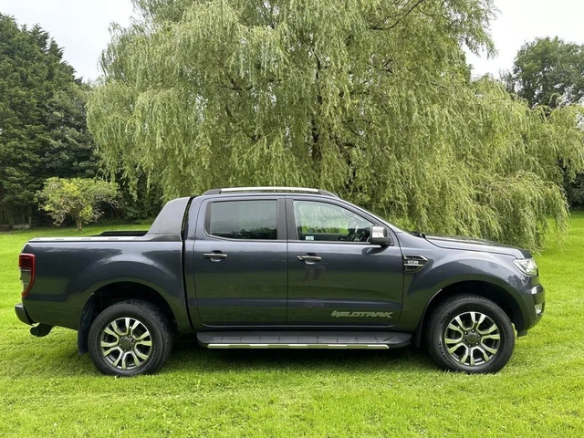 FORD RANGER 3.2 Wildtrak 4x4 Pickup Automatic in Grey 2018 / 68 Plate £ ...
