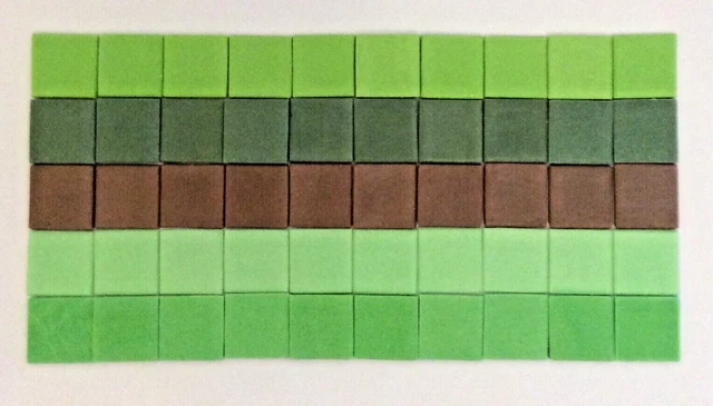 MINECRAFT EDIBLE SQUARES Cake Toppers 100 x 2cm Pixels Cake Icing ...