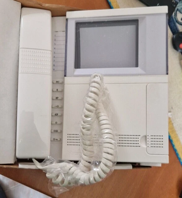 BTICINO TERRANEO VIDEOCITOFONO Pivot bianco, monitor B/N 335102 ...