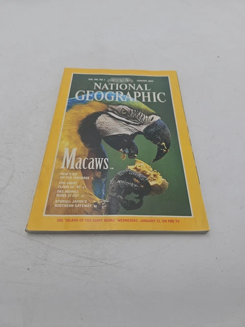 NATIONAL GEOGRAPHIC JANUARY 1994 MACAWS The Universe GREAT FLOOD 93 ...
