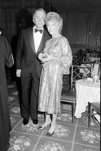 ACTOR KIRK DOUGLAS with his wife actress Anne Buydens Old Photo 5 $9.00 - PicClick AU
