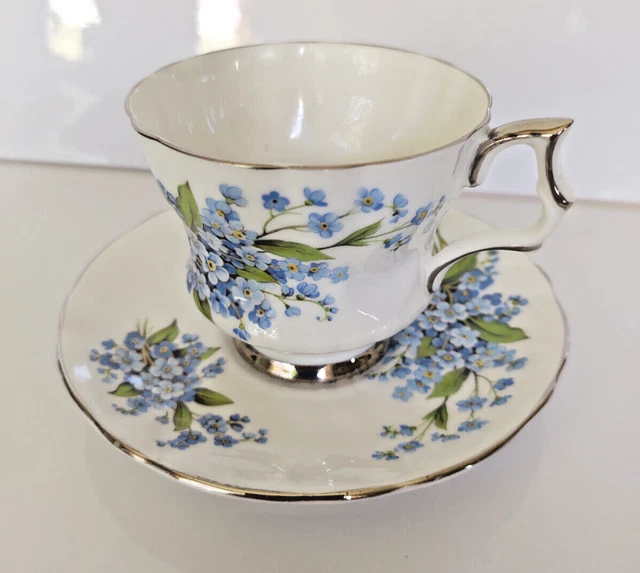 ROYAL WINDSOR ENGLAND Bone China Cup & Saucer-Blue Forgrt Me Nots 1950 ...