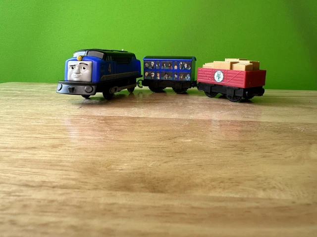 THOMAS & FRIENDS Fisher-Price Trackmaster Gustavo Retired EUR 5,61 ...