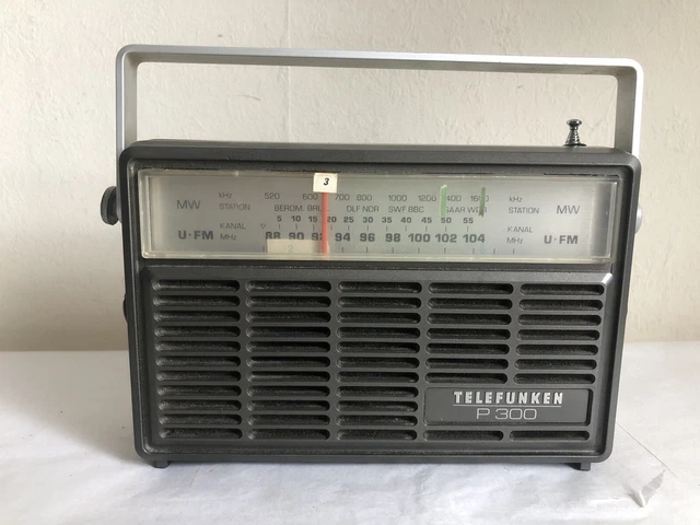 VINTAGE TELEFUNKEN DEUTSCHLAND P300 TFK Broadcast Radio Receiver 2-Band ...