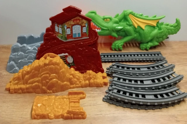 THOMAS THE TANK Engine Thomas And Friends Trackmaster Dragon Escape ...